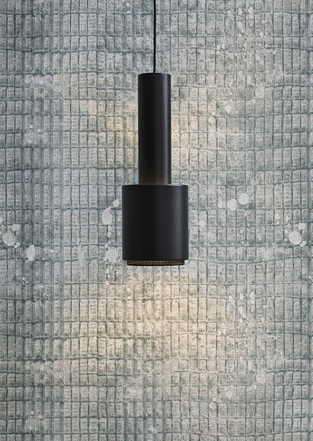 Alya Off-White Grey – NewWall Inc.